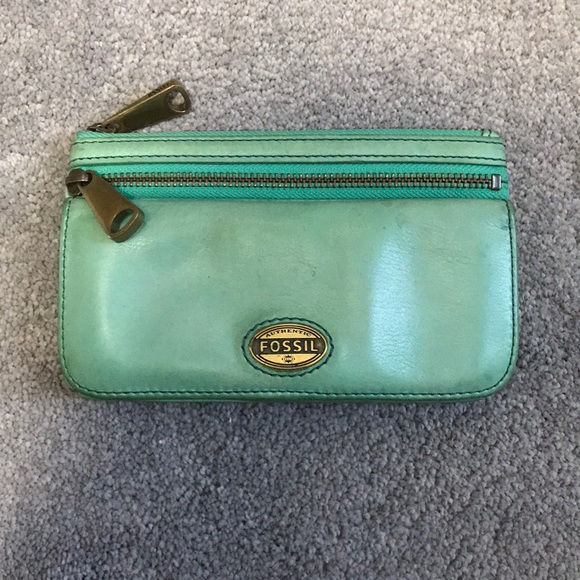 Fossil | Bags | Mint Green Fossil Wallet | Poshmark